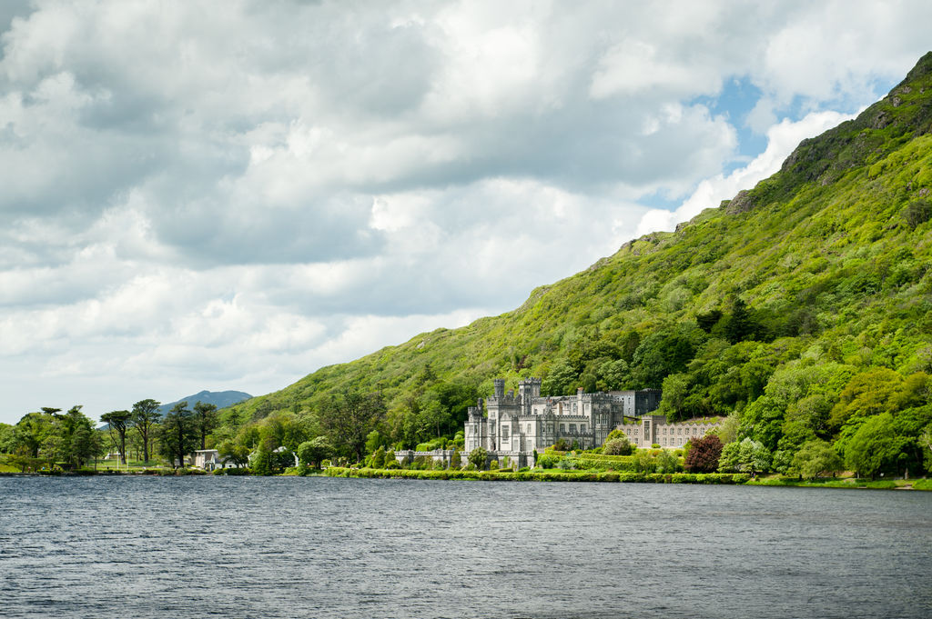 Kylemore Abbey - Heart Of Ireland Tours